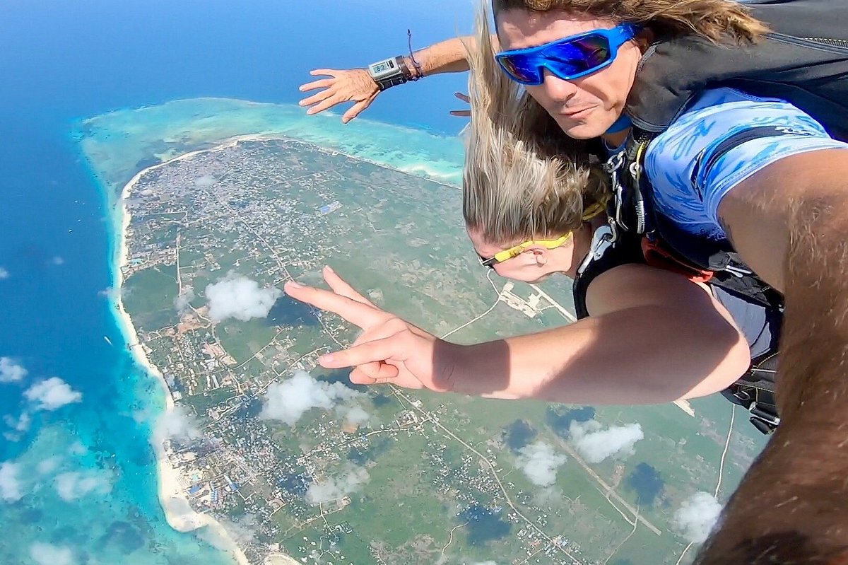 Sky Dive Zanzibar – Hotel-Safaris-Excursions